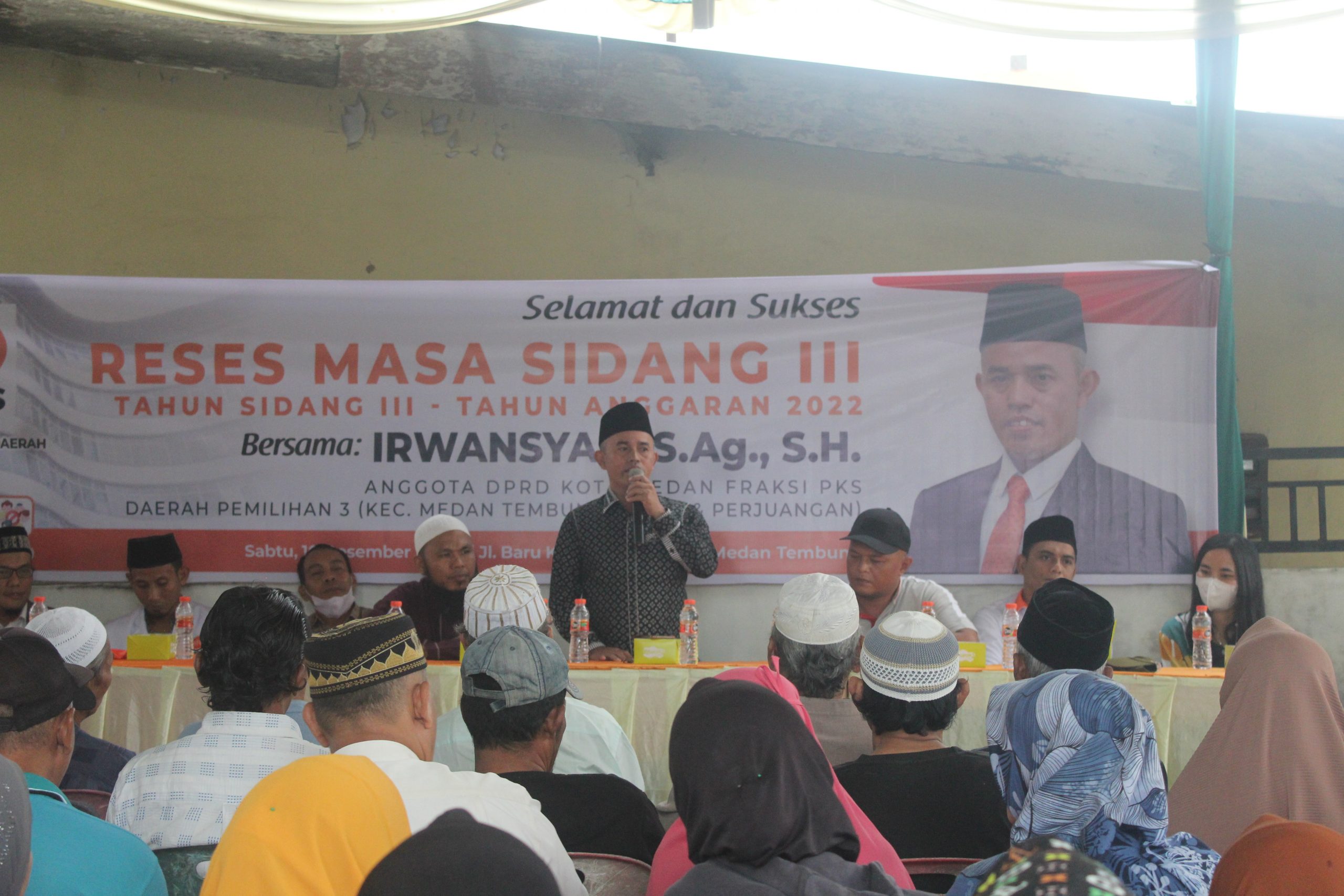 Di Reses Irwansyah S.Ag. SH, Warga Belum Percaya Penggunaan KTP untuk ...